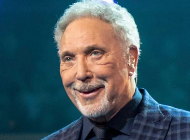 Tom Jones Age, Height, Weight, Net Worth, Career, And More - News Center