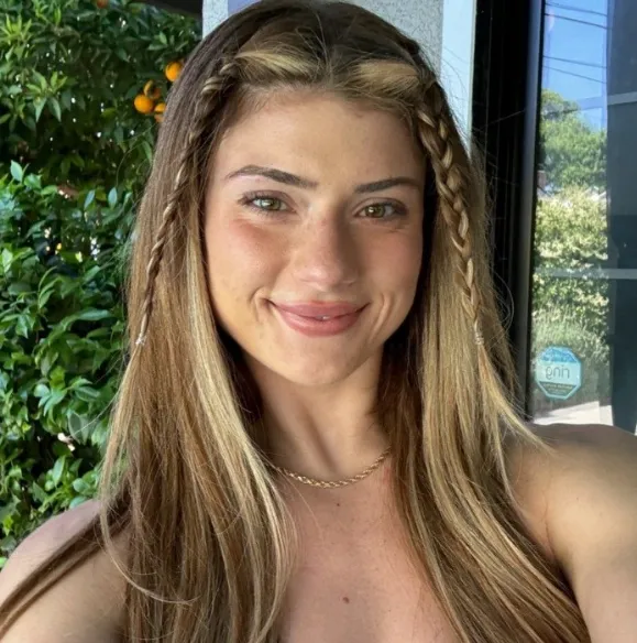 Faith Ordway Age – Biography, Career, Lifestyle, and More - News Center